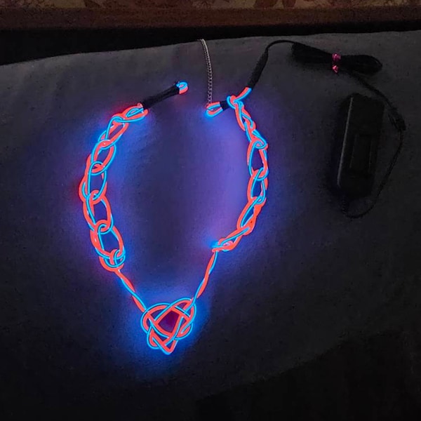 Custom Mask Display Stand! ~ 3D Printed Display Stand, Battery Pack ...