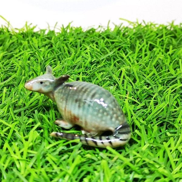 ZOOCRAFT Tiny Ceramic Armadillo Figurine Craft Miniature Collectible ...