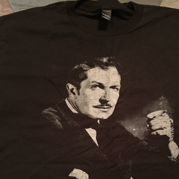 Vincent Price Horror T-shirt: Cult Classic Halloween Tee - Etsy