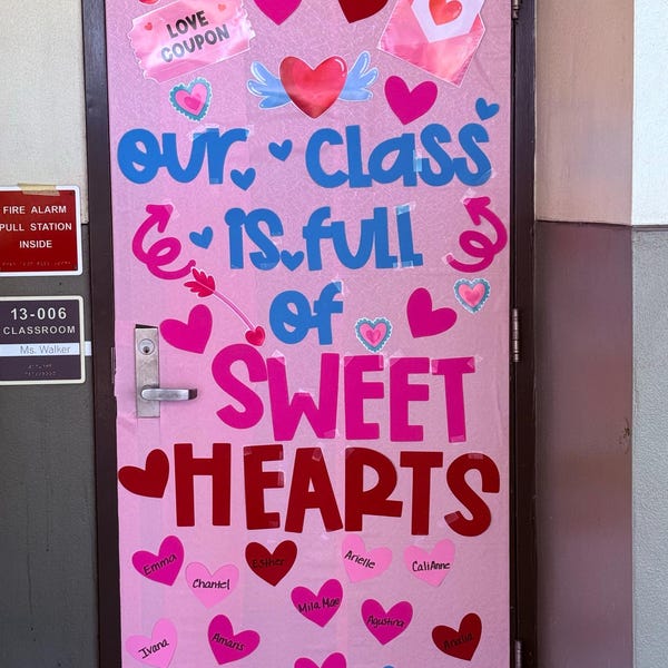 QUE HOY SEA El Comienzo Bulletin Board Kit, Spanish Door Decoration ...