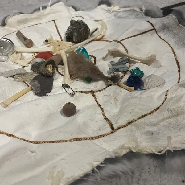 Throwing the Bones Book & Kit 129 Pgs and 15 Pc Learn to Throw the Bones Kit, Throwing Bones Set ...