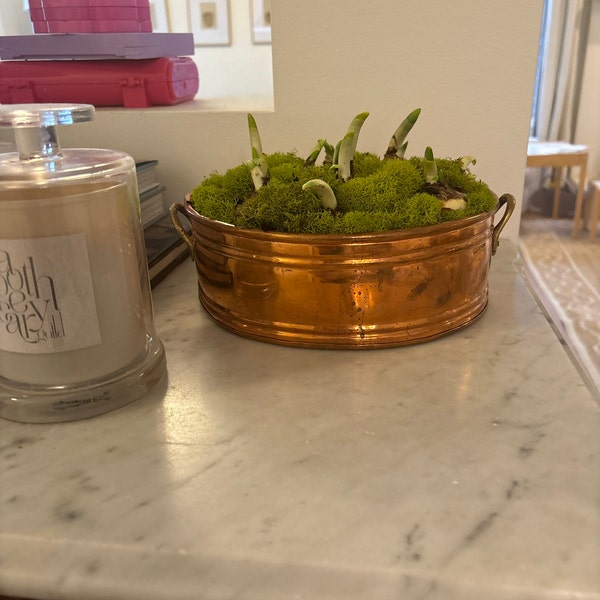 Vintage Metal Colander With Two Handles and Bowl is Footed. Perfect ...