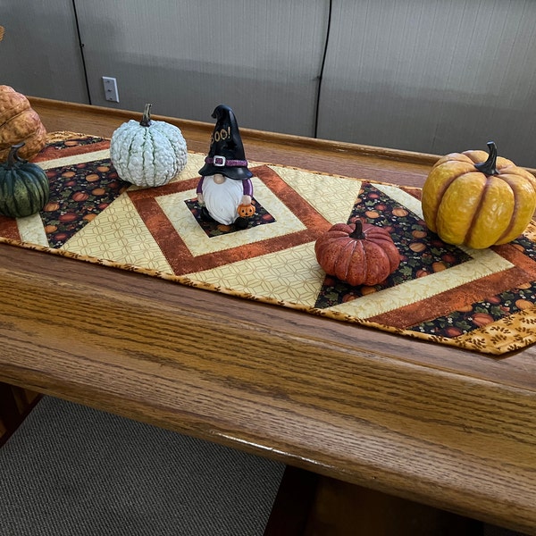 Holiday/winter Quilted Table Topper, Handmade Table Mat, Decorative ...