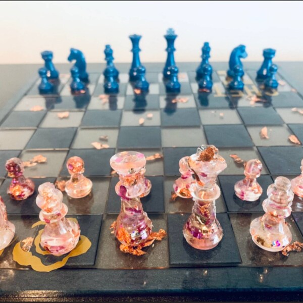 Custom Chess Set With Board Resin Complete 32 Pieces Pink Crystals Rose ...