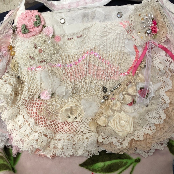 DOILY LACE PURSE With Zipper Closure, Ooak Shabby Vintage Crocheted ...