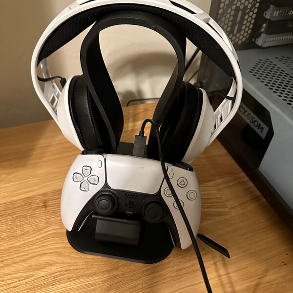 2-in-1 Headphone and Controller Stand With Optional Personalized Name ...