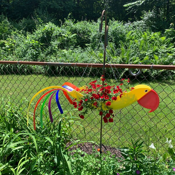 Sunny Parrot Hanging Planter: Colorful Bird Garden Decor - Etsy
