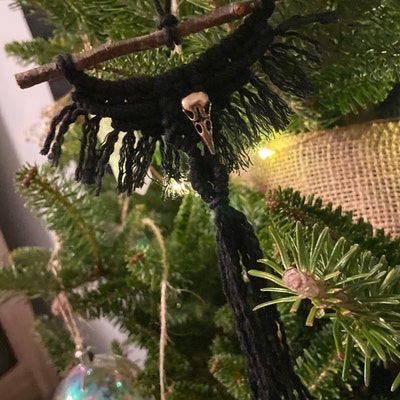 Crow Macrame Wall Hanging the Morrigu Crow - Etsy