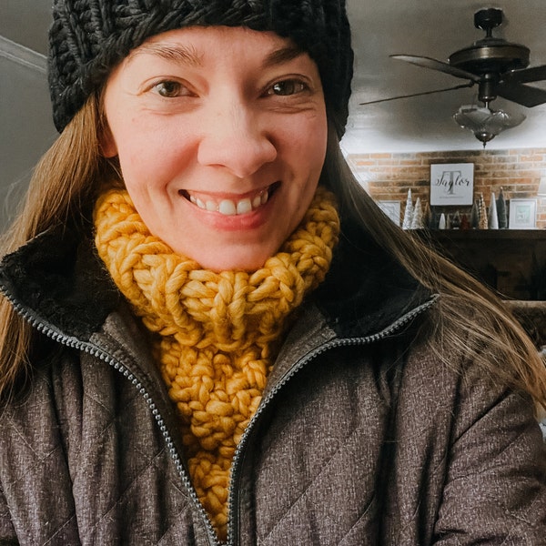 Knitting Pattern- Riverlands Bandana Cowl, Super Bulky Yarn Pattern ...