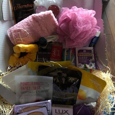 XL Super Deluxe Spa Gift Hamper, Pamper Hamper Gift Set, Spa Package in ...