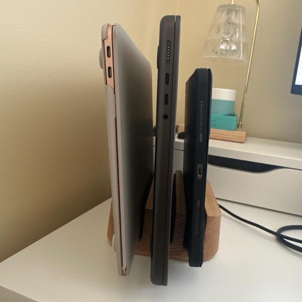 Multiple Laptop Docking Station, Multiple Laptop Stand, Upright Laptop ...