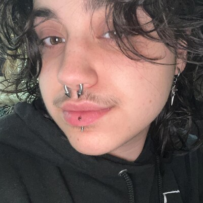 Large Spike Vertical Labret Jewelry, Angel Fangs Piercing Curved ...