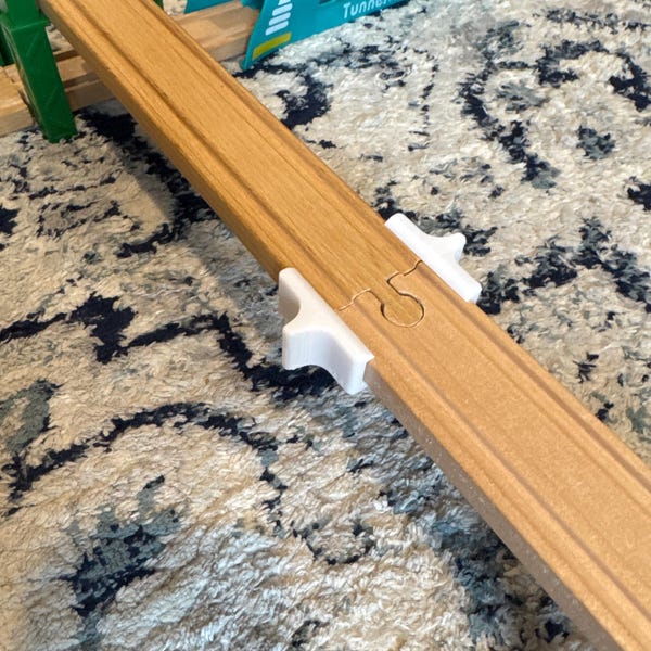 Railmate TILT – Banked U-turn Track Piece for Wooden Train Sets for ...