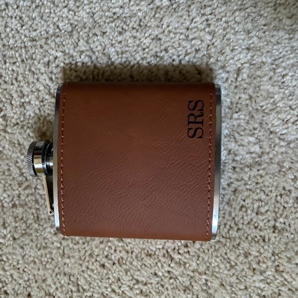 Engraved Flask for Groomsmen, Personalized Flasks for Men, Groomsmen ...