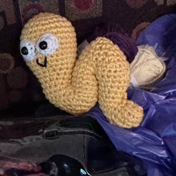 NO SEW (except the Eyes) Earthworm Amigurumi Crochet Pattern, Worm ...