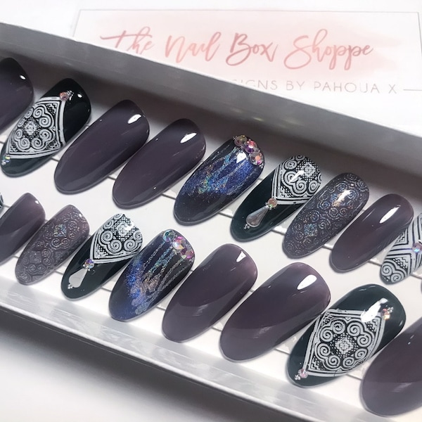 Hmong Nail Art Stamping Kit - Plate, Sleeve Protector, Stamper ...