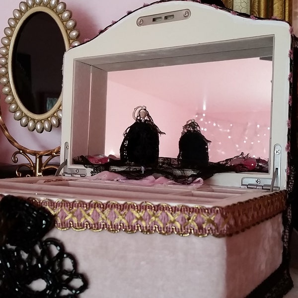 Large Jewelry Box, Vintage Lace and FLOWER BOUQUET of Vintage Jewelry ...