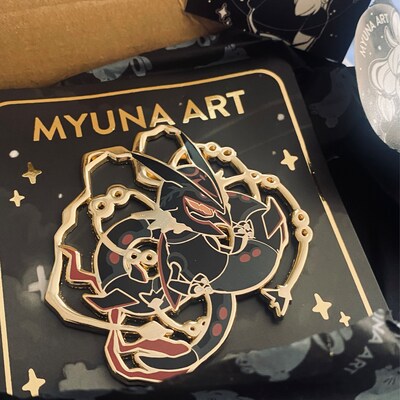Myuna's XXL Shiny Mega Rayquaza Pin Big Fanart Sky Dragon Legendary ...