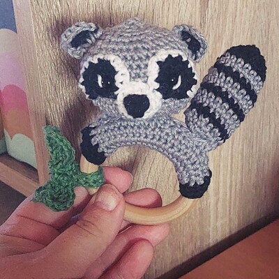 Crochet Raccoon Wall Hanging Pattern, Nursery Raccoon Wall Decor ...