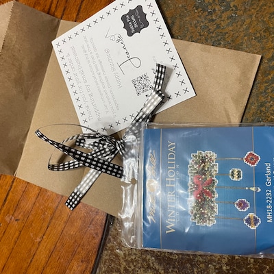 SHEPHERD'S BUSH merry Notes With Buttons Counted Cross Stitch Pattern ...