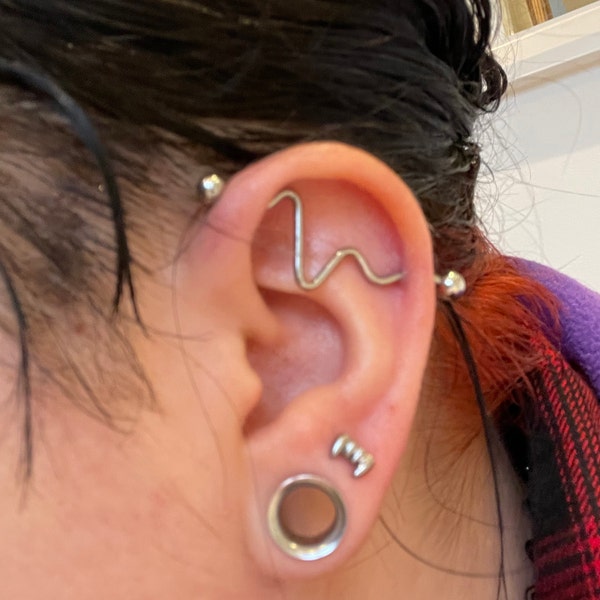 14g Scaffold Industrial Piercing Bar Colour Funky Wavy Heartbeat Design ...