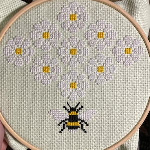 Bee Honeycomb Cross Stitch PDF Pattern Bumblebee Honey - Etsy