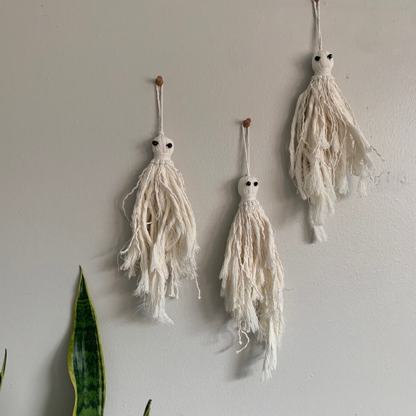 Handmade Macrame Ghost: Boho Halloween Decor With Crystal Beads - Etsy
