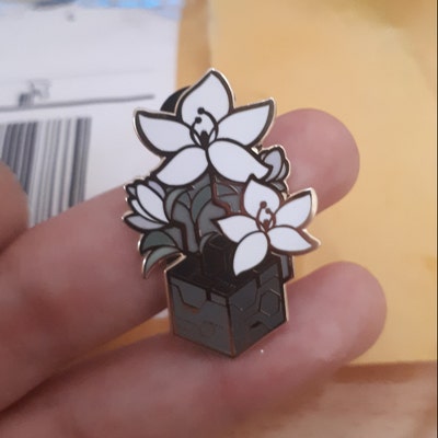 Nier: Automata enamel Pin - Etsy