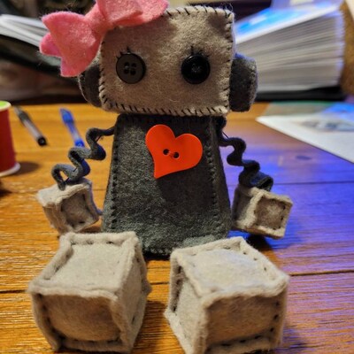 DIY Kit Felt Robot Make Your Own Robot Plush Includes Pattern and ...