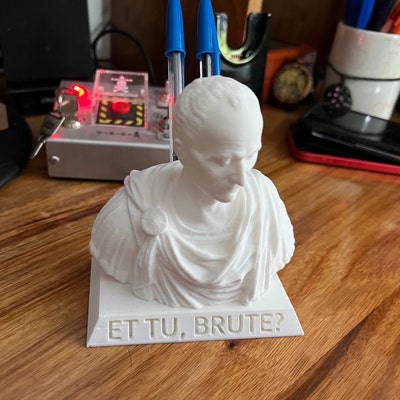 V8 Engine Block Pen Holder / V8 Engine Enthusiast Lover / V8 Pencil ...