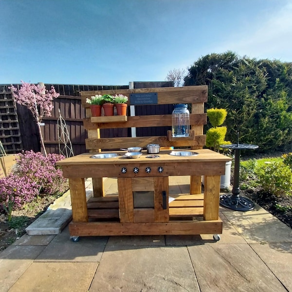Mud Kitchen Cooker Rings and Knobs in Black/red/white - Mud Kitchen ...