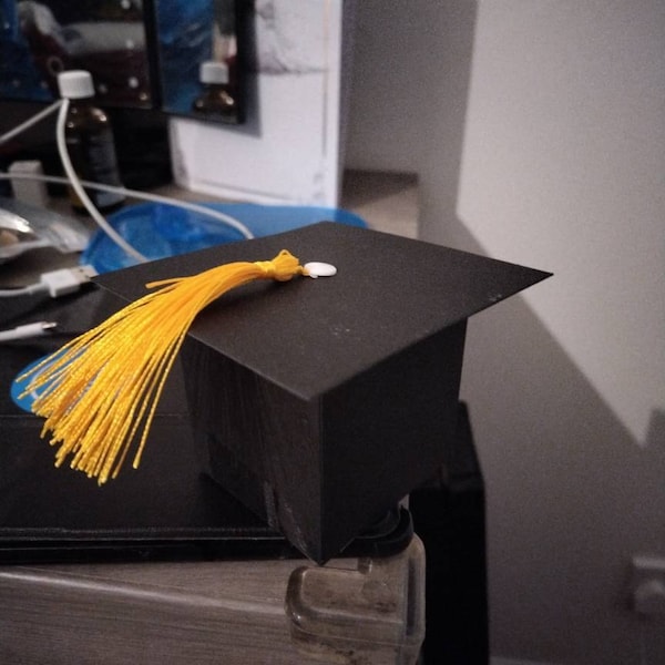 Graduation Cap Gift Box With 14 Different Tassel Colors Available, 3D ...