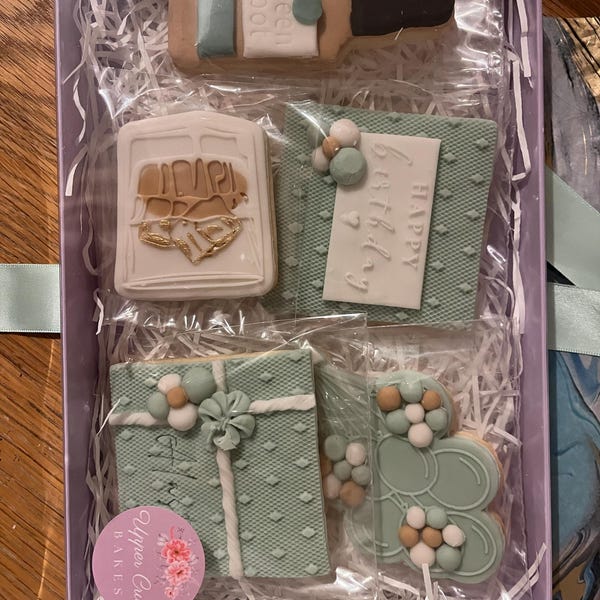 Personalised Hen Night Biscuits | Hen Night Biscuits | Wedding Biscuits ...