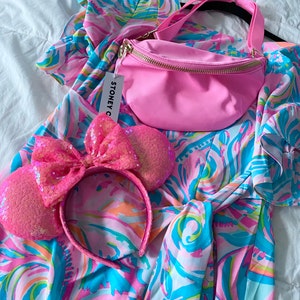 Pink Small World Clock Hair Bow | Etsy