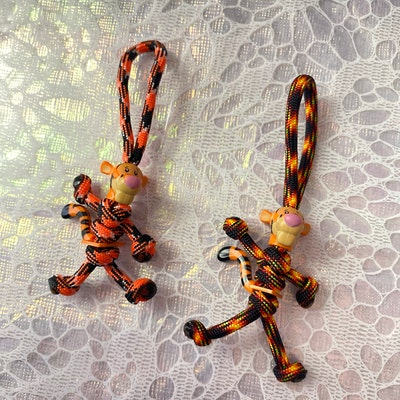 Alien/human Villain Paracord Buddy Insanely Paracord - Etsy