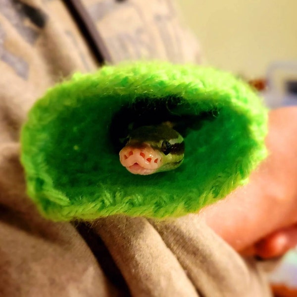 Custom Snake Sweater | Crocheted Snake Sweater | Crocheted Sweater - Etsy