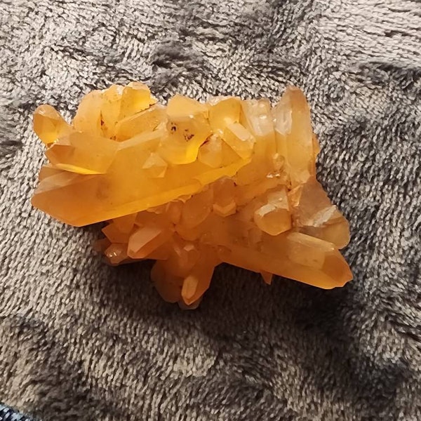 AAA Grade Fire Quartz Palm Stones With Rainbows / Natural Quartz ...