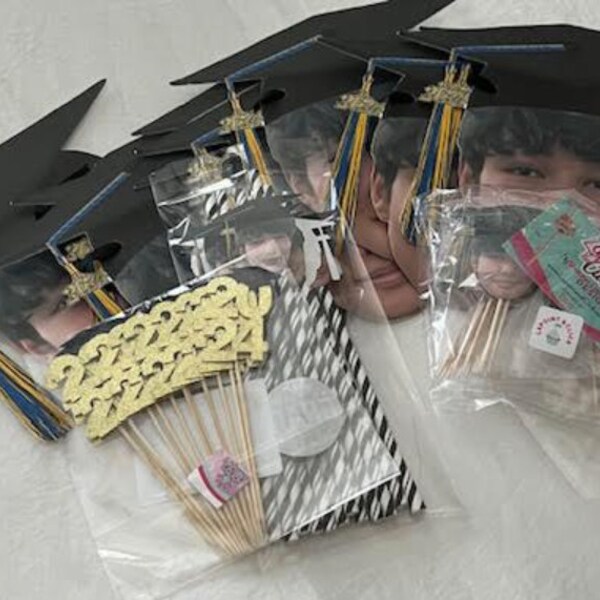12 Custom Graduation Face With Cap Party Straws - Etsy