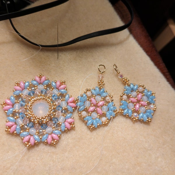 Noella Rivoli Pendant & Ornament Beaded Pattern Tutorial by Deb Roberti ...