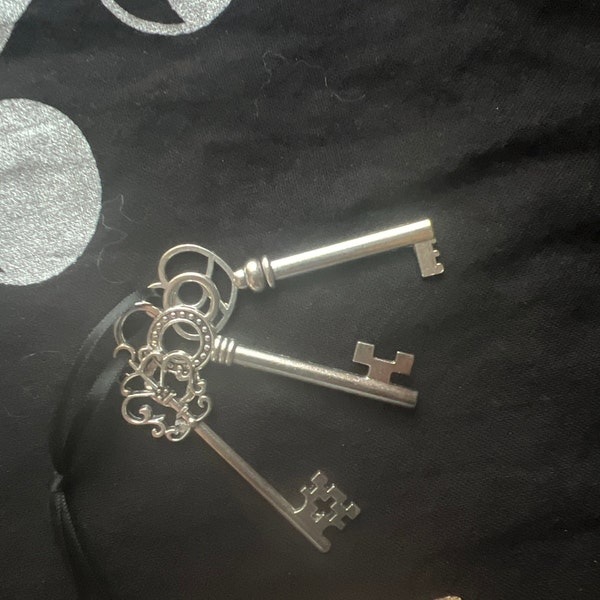 Hecate Silver 3 Key Set | Goddess Hekate | Maiden Mother Crone | Evil ...