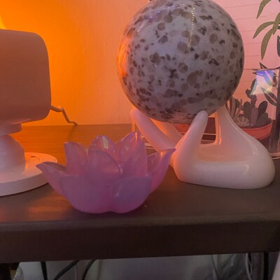 Sphere Stand Resin Hand Sphere Holder, Crystal Holder, Crystal Sphere ...