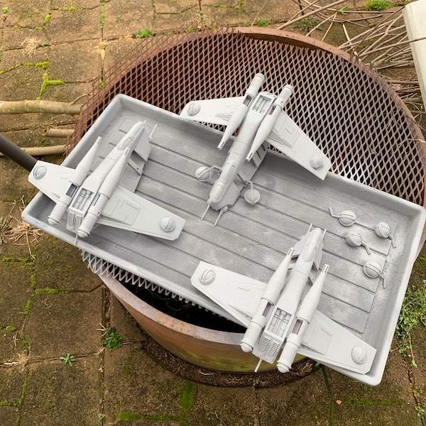 1:48 Scale LAAT Gunship Model Kit! Physical Item! Miniature Games ...