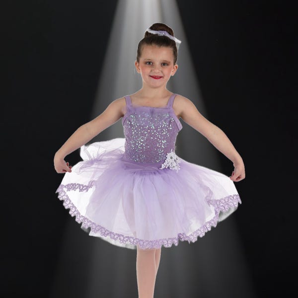 Editable Cheerleader Canva Poster With Gold Confetti and Sparkling ...