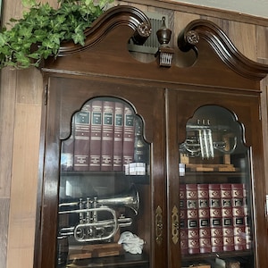 Horizontal Trumpet Display Stand - Etsy