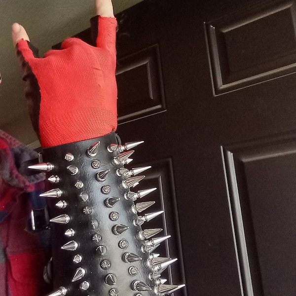 BRUCE DICKINSON Leather Old School Silver Pyramid Studded Belt - Etsy