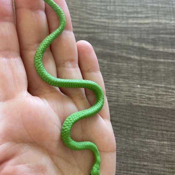 MINIATURE ANIMALS Green SNAKE Figurines Figure Boa Viper Python Mamba ...