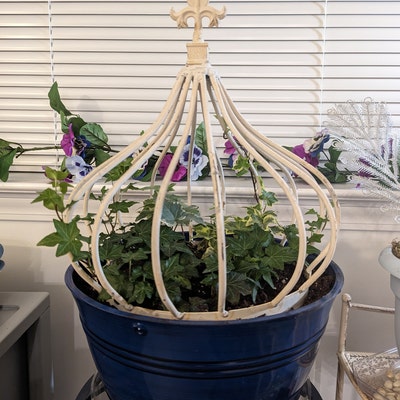 Farmhouse Iron Topiary Garden Decor-finial-architectural Garden 12x14 ...