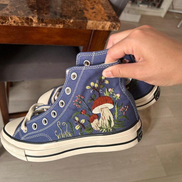 Turtle Embroidered Converse, Custom Converse Chuck Taylor 1970s Turtle ...