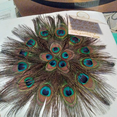 ON SALE Peacock Feather Mat Placemat or Centerpiece Decoration in Your ...