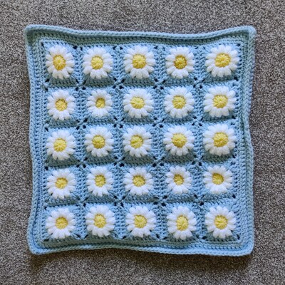 Two Colour Daisy Cushion. - Etsy